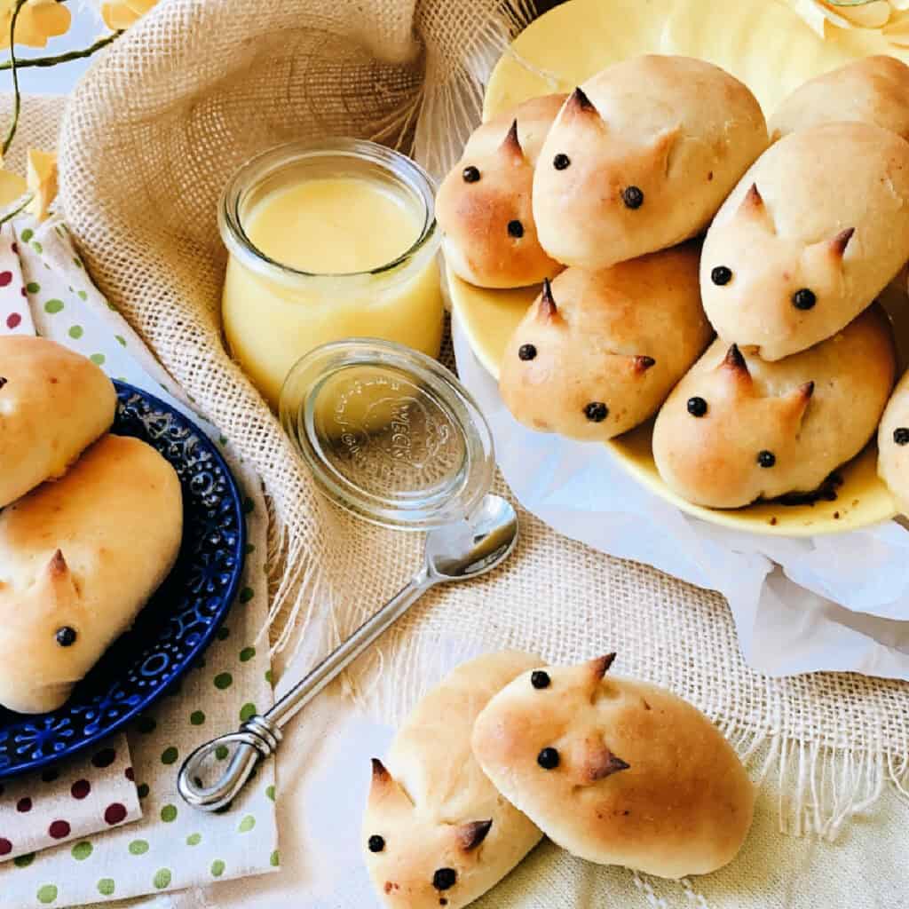 CARDAMOM LEMON CURD BUNNY BUNS — At Home with Rebecka